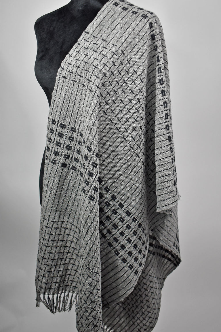 Women's Handwoven Gray with Fringe Scarf – Carrie Varner